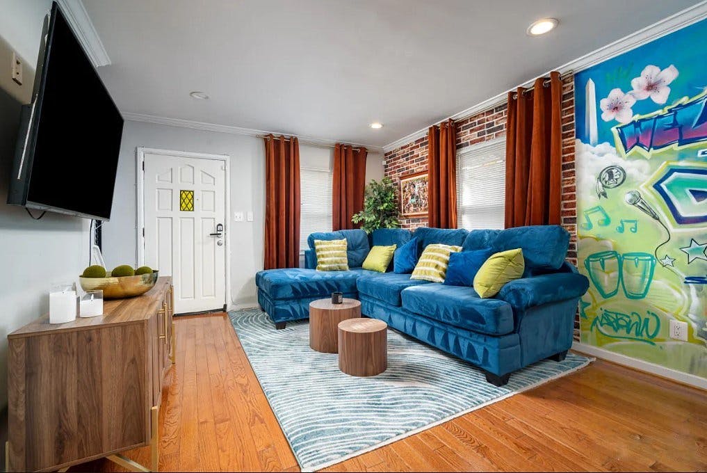 Imagination Oasis: Where Ideas Come to Life - Private Home for Rent in Washington - Swimply